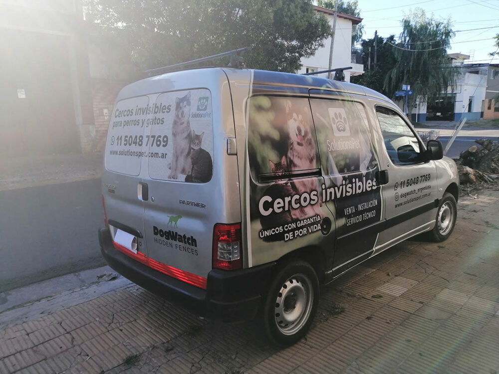 Ploteo de utilitario en impresion y microperforado – Creativos del Sur ...