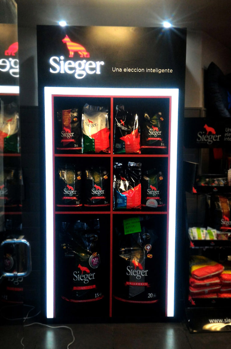 Mueble exhibidor retroiluminado con luz led – Creativos del Sur ...